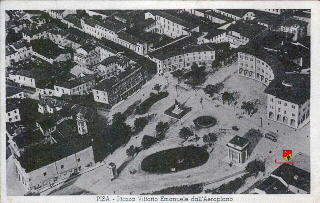 Piazza Vittorio Emanuele - anno 1935 - Il Popolo Pisano